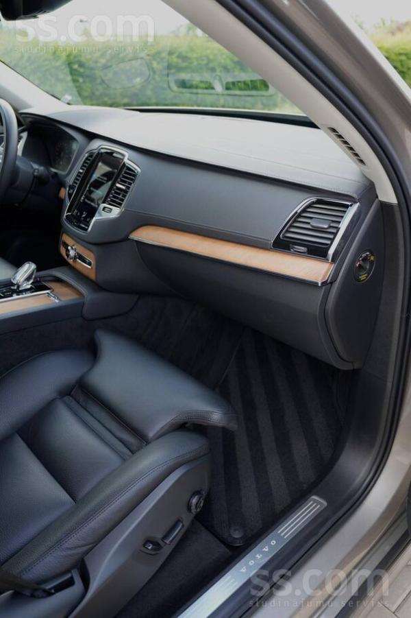 Grey Volvo XC90 2021 in Jurmala, with an engine capacity of 2.00 L and mileage of 84 thousand km for 37000 €, photo 8 on AUTOMOTO.COM.LV