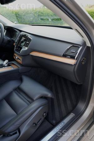 Grey Volvo XC90 2021 in Jurmala, with an engine capacity of 2.00 L and mileage of 84 thousand km for 37000 €, photo 9 on AUTOMOTO.COM.LV