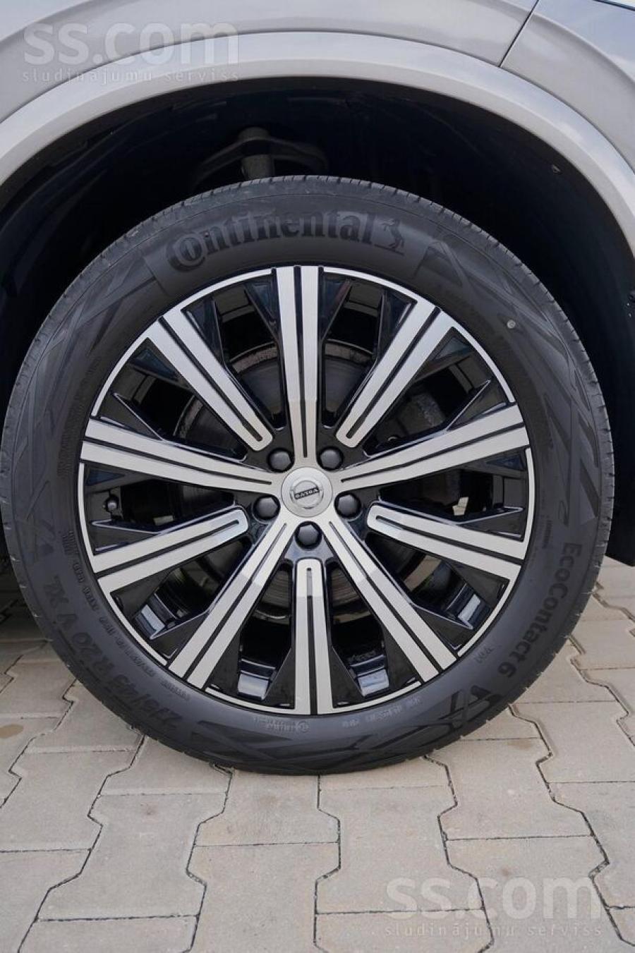 Grey Volvo XC90 2021 in Jurmala, with an engine capacity of 2.00 L and mileage of 84 thousand km for 37000 €, photo 13 on AUTOMOTO.COM.LV