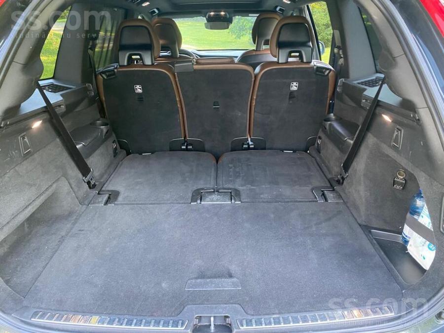 Pelēks Volvo XC90 2021 Rīga, ar dzinēja tilpumu 2.00 L un nobraukumu 143 tūkst. km par 35900 €, foto 13 vietnē AUTOMOTO.COM.LV