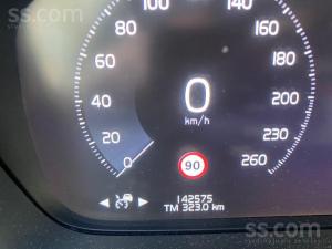 Pelēks Volvo XC90 2021 Rīga, ar dzinēja tilpumu 2.00 L un nobraukumu 143 tūkst. km par 35900 €, foto 15 vietnē AUTOMOTO.COM.LV