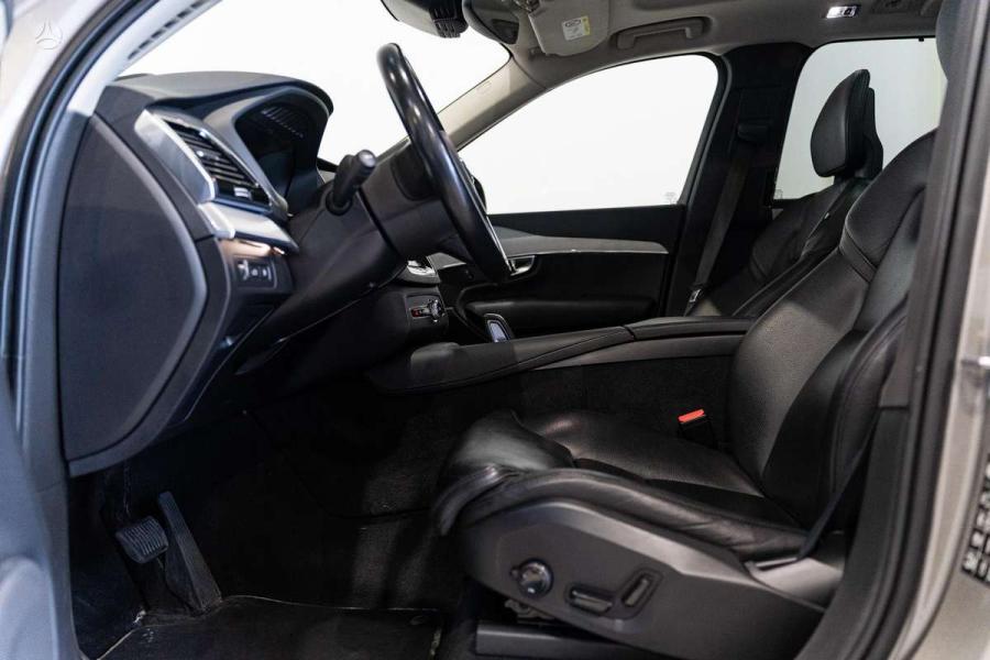 Pelēks Volvo XC90 2021 Viļņa, ar dzinēja tilpumu 1.97 L un nobraukumu 156 tūkst. km par 41900 €, foto 14 vietnē AUTOMOTO.COM.LV