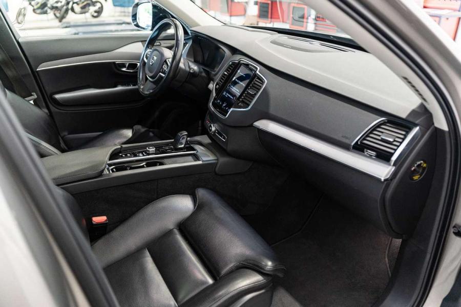 Pelēks Volvo XC90 2021 Viļņa, ar dzinēja tilpumu 1.97 L un nobraukumu 156 tūkst. km par 41900 €, foto 21 vietnē AUTOMOTO.COM.LV