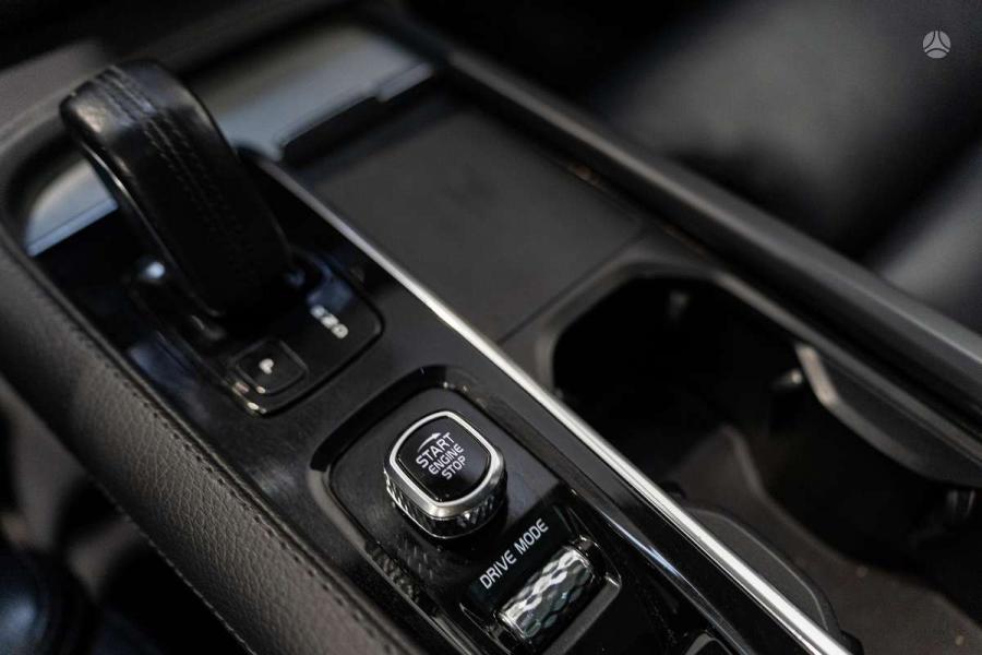 Pelēks Volvo XC90 2021 Viļņa, ar dzinēja tilpumu 1.97 L un nobraukumu 156 tūkst. km par 41900 €, foto 26 vietnē AUTOMOTO.COM.LV