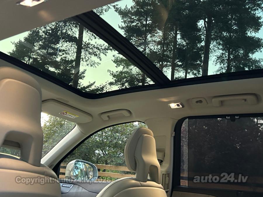 Grey Volvo XC90 2021 in Tallinn, with an engine capacity of 2.00 L and mileage of 165 thousand km for 39800 €, photo 8 on AUTOMOTO.COM.LV