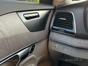 Grey Volvo XC90 2021 in Tallinn, with an engine capacity of 2.00 L and mileage of 165 thousand km for 39800 €, photo 20 on AUTOMOTO.COM.LV