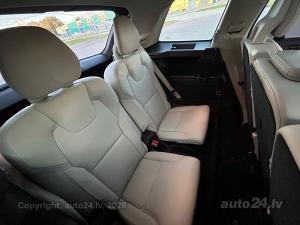 Grey Volvo XC90 2021 in Tallinn, with an engine capacity of 2.00 L and mileage of 165 thousand km for 39800 €, photo 27 on AUTOMOTO.COM.LV