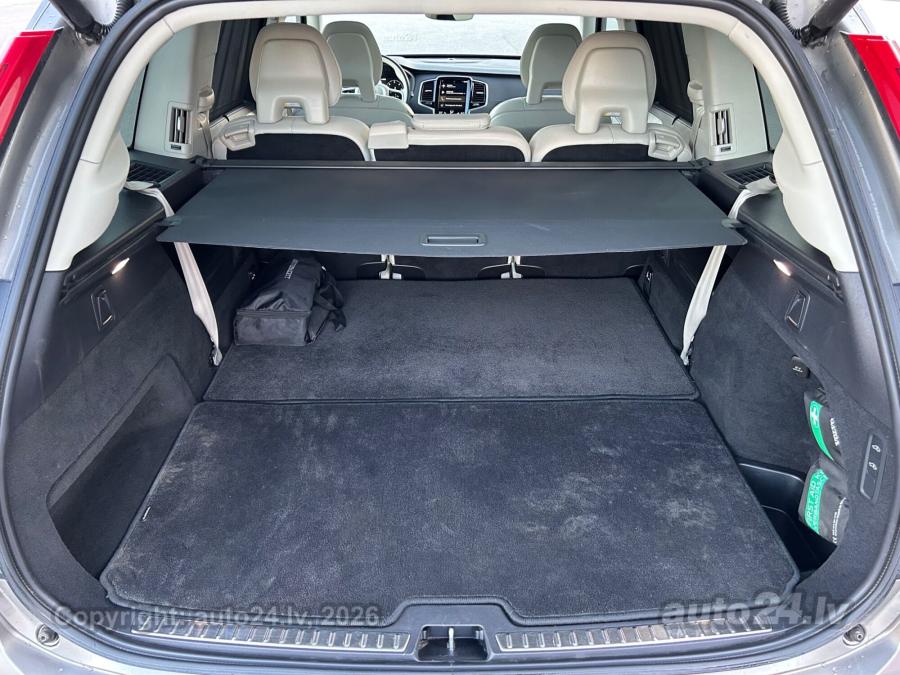 Grey Volvo XC90 2021 in Tallinn, with an engine capacity of 2.00 L and mileage of 165 thousand km for 39800 €, photo 31 on AUTOMOTO.COM.LV