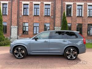 Grey Volvo XC90 2021 in Tallinn, with an engine capacity of 2.00 L and mileage of 141 thousand km for 34900 €, photo 11 on AUTOMOTO.COM.LV