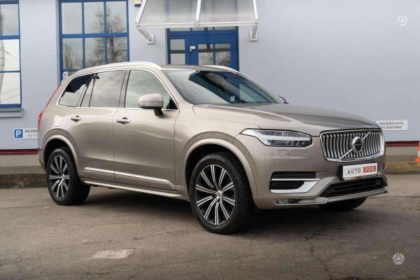 Grey Volvo XC90 2021 in Vilnius, with an engine capacity of 1.97 L and mileage of 190 thousand km for 32790 €, photo 6 on AUTOMOTO.COM.LV