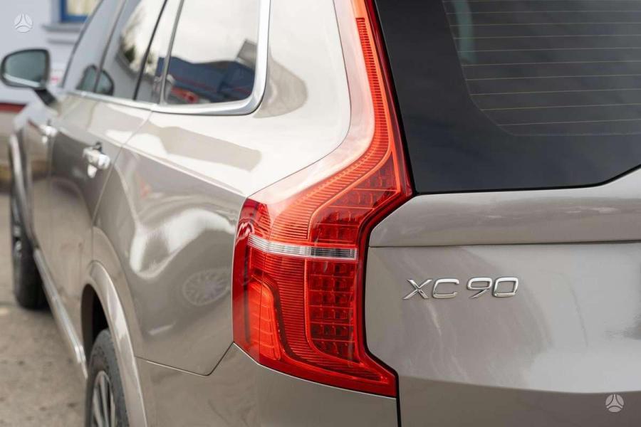 Pelēks Volvo XC90 2021 Viļņa, ar dzinēja tilpumu 1.97 L un nobraukumu 190 tūkst. km par 32790 €, foto 13 vietnē AUTOMOTO.COM.LV
