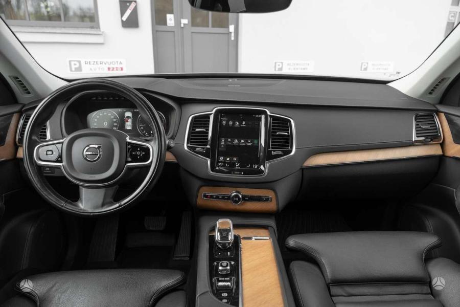 Pelēks Volvo XC90 2021 Viļņa, ar dzinēja tilpumu 1.97 L un nobraukumu 190 tūkst. km par 32790 €, foto 16 vietnē AUTOMOTO.COM.LV