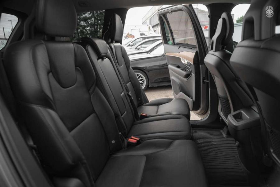 Pelēks Volvo XC90 2021 Viļņa, ar dzinēja tilpumu 1.97 L un nobraukumu 190 tūkst. km par 32790 €, foto 17 vietnē AUTOMOTO.COM.LV