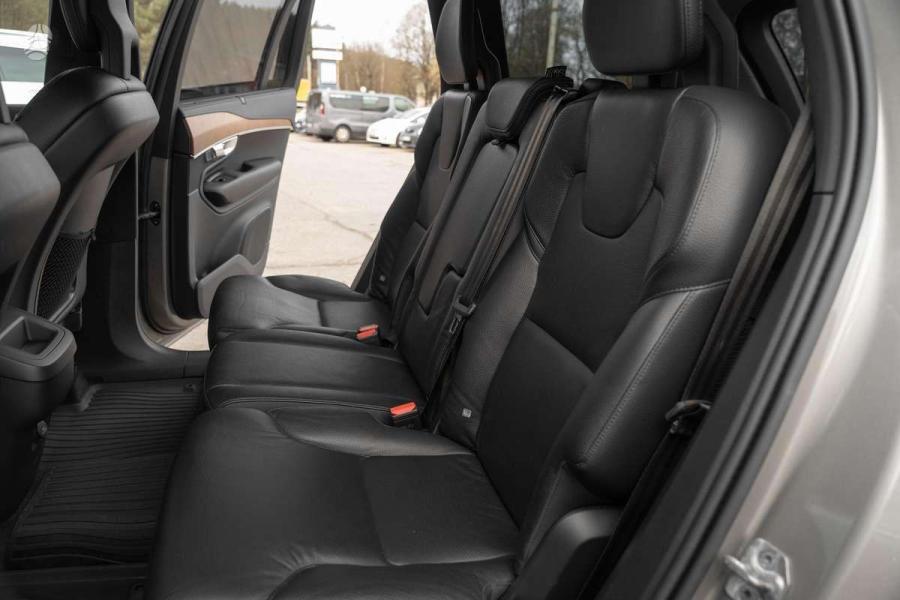 Pelēks Volvo XC90 2021 Viļņa, ar dzinēja tilpumu 1.97 L un nobraukumu 190 tūkst. km par 32790 €, foto 25 vietnē AUTOMOTO.COM.LV