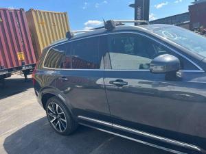 Grey Volvo XC90 2021 in Siauliai, with an engine capacity of 1.97 L and mileage of 269 thousand km for 18700 €, photo 11 on AUTOMOTO.COM.LV