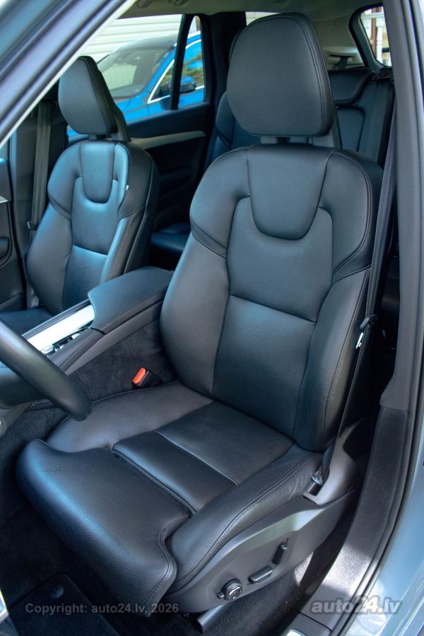 Pelēks Volvo XC90 2021 Tallina, ar dzinēja tilpumu 2.00 L un nobraukumu 91 tūkst. km par 41900 €, foto 11 vietnē AUTOMOTO.COM.LV