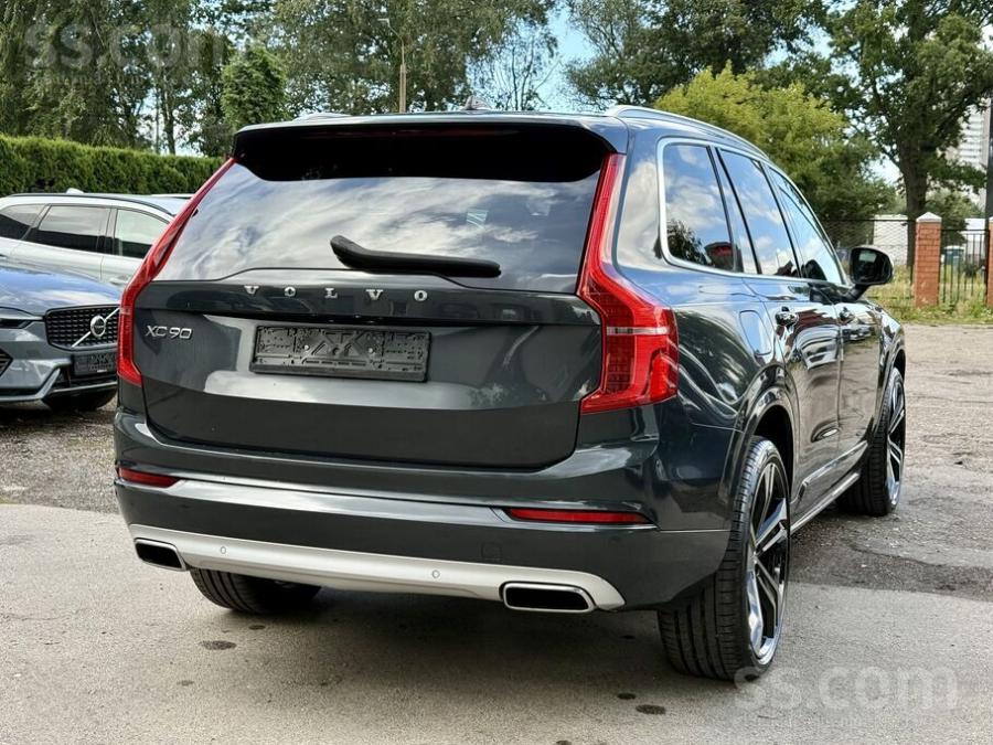 Grey Volvo XC90 2021 in Riga, with an engine capacity of 2.00 L and mileage of 0 thousand km for 34800 €, photo 4 on AUTOMOTO.COM.LV