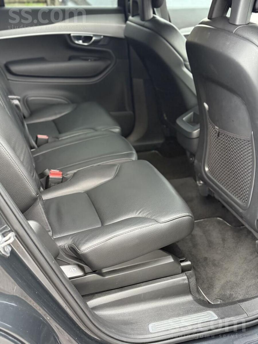 Grey Volvo XC90 2021 in Riga, with an engine capacity of 2.00 L and mileage of 0 thousand km for 34800 €, photo 8 on AUTOMOTO.COM.LV