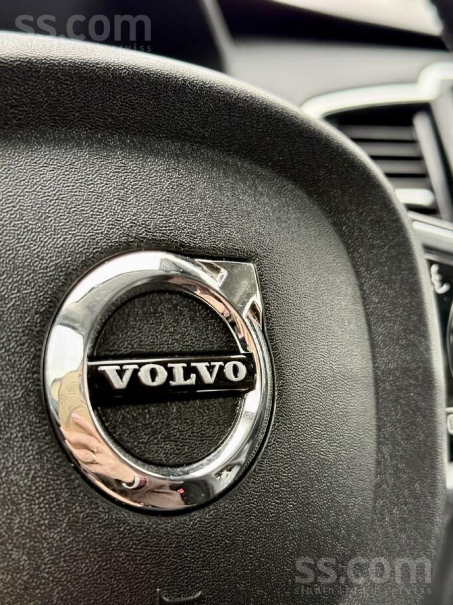 Grey Volvo XC90 2021 in Riga, with an engine capacity of 2.00 L and mileage of 0 thousand km for 34800 €, photo 28 on AUTOMOTO.COM.LV