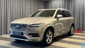 Grey Volvo XC90 2022 in Marupe, with an engine capacity of 2.00 L and mileage of 72 thousand km for 39990 €, photo  on AUTOMOTO.COM.LV
