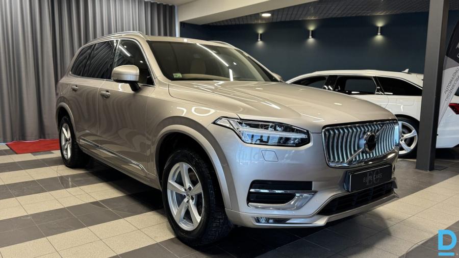 Pelēks Volvo XC90 2022 Mārupe, ar dzinēja tilpumu 2.00 L un nobraukumu 72 tūkst. km par 39990 €, foto 3 vietnē AUTOMOTO.COM.LV