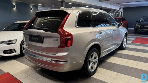 Grey Volvo XC90 2022 in Marupe, with an engine capacity of 2.00 L and mileage of 72 thousand km for 39990 €, photo 4 on AUTOMOTO.COM.LV