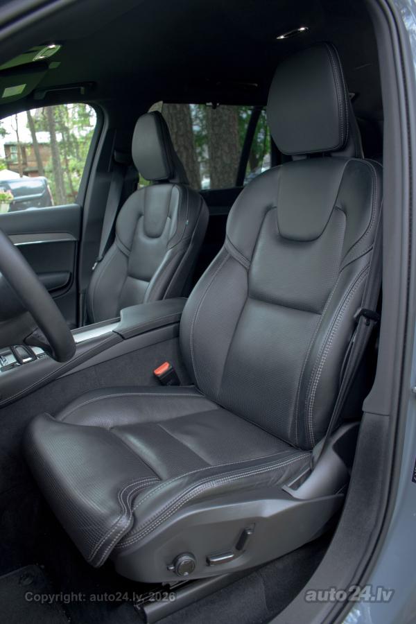 Grey Volvo XC90 2022 in Tallinn, with an engine capacity of 2.00 L and mileage of 39 thousand km for 53990 €, photo 10 on AUTOMOTO.COM.LV