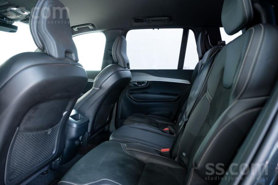 Pelēks Volvo XC90 2022 Rīga, ar dzinēja tilpumu 2.00 L un nobraukumu 85 tūkst. km par 40900 €, foto 9 vietnē AUTOMOTO.COM.LV