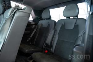 Pelēks Volvo XC90 2022 Rīga, ar dzinēja tilpumu 2.00 L un nobraukumu 85 tūkst. km par 40900 €, foto 10 vietnē AUTOMOTO.COM.LV