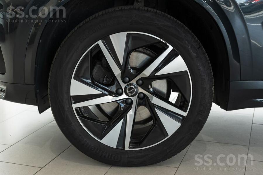 Pelēks Volvo XC90 2022 Rīga, ar dzinēja tilpumu 2.00 L un nobraukumu 85 tūkst. km par 40900 €, foto 14 vietnē AUTOMOTO.COM.LV