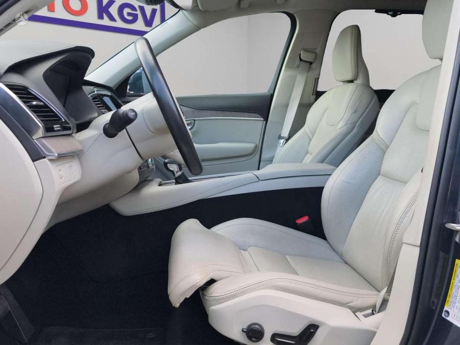 Grey Volvo XC90 2022 in Vilnius, with an engine capacity of 2.00 L and mileage of 103 thousand km for 31999 €, photo 18 on AUTOMOTO.COM.LV
