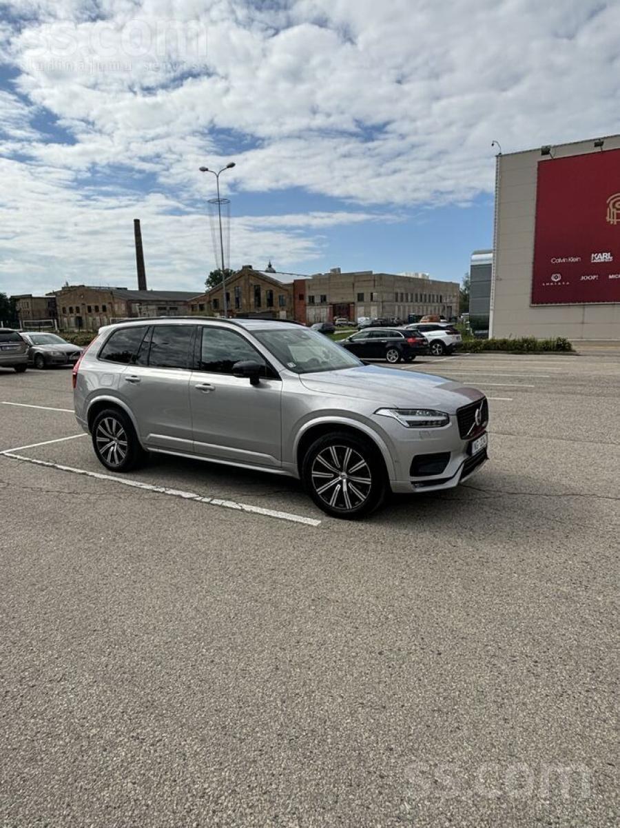 Grey Volvo XC90 2022 in Riga, with an engine capacity of 2.00 L and mileage of 65 thousand km for 45000 €, photo 1 on AUTOMOTO.COM.LV