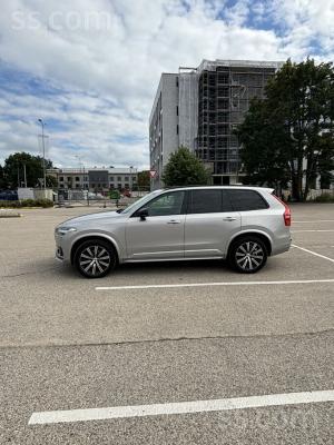 Grey Volvo XC90 2022 in Riga, with an engine capacity of 2.00 L and mileage of 65 thousand km for 45000 €, photo 3 on AUTOMOTO.COM.LV