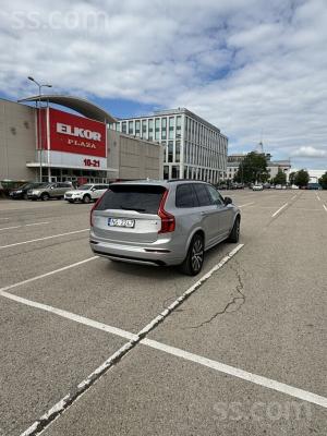 Grey Volvo XC90 2022 in Riga, with an engine capacity of 2.00 L and mileage of 65 thousand km for 45000 €, photo 5 on AUTOMOTO.COM.LV