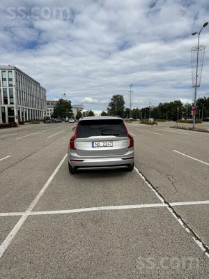 Grey Volvo XC90 2022 in Riga, with an engine capacity of 2.00 L and mileage of 65 thousand km for 45000 €, photo 6 on AUTOMOTO.COM.LV