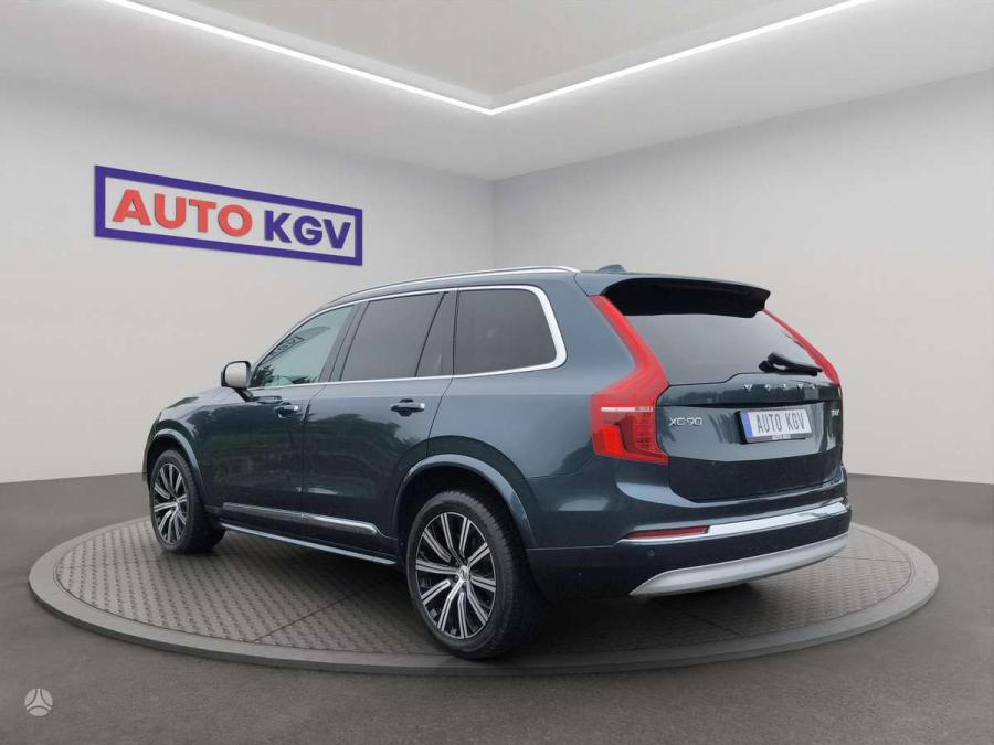 Grey Volvo XC90 2022 in Vilnius, with an engine capacity of 2.00 L and mileage of 103 thousand km for 31999 €, photo 5 on AUTOMOTO.COM.LV