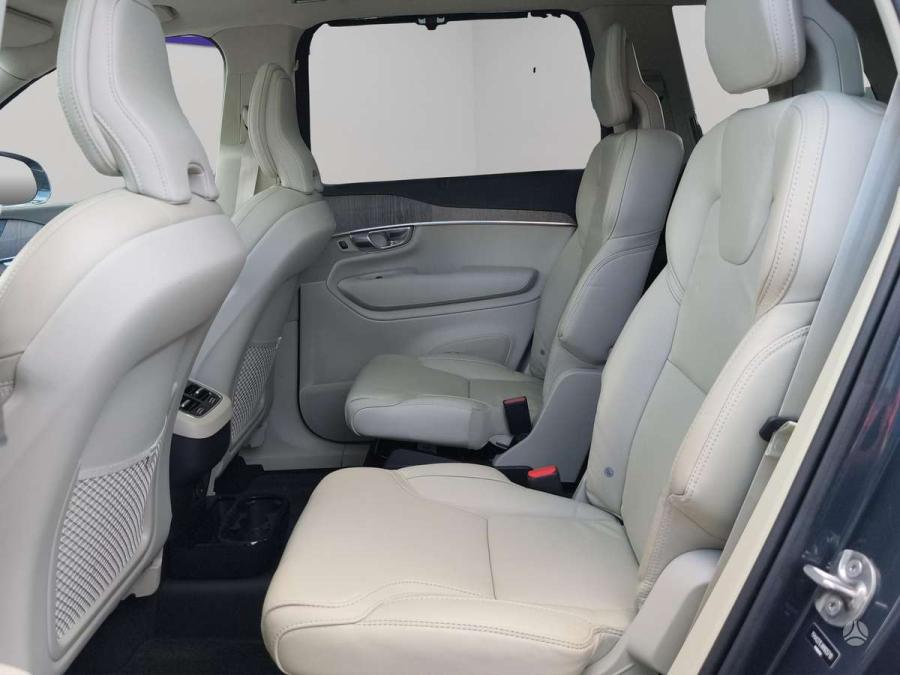 Grey Volvo XC90 2022 in Vilnius, with an engine capacity of 2.00 L and mileage of 103 thousand km for 31999 €, photo 15 on AUTOMOTO.COM.LV