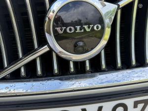Grey Volvo XC90 2022 in Vilnius, with an engine capacity of 1.97 L and mileage of 124 thousand km for 45980 €, photo 9 on AUTOMOTO.COM.LV