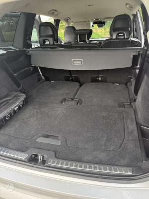 Grey Volvo XC90 2022 in Vilnius, with an engine capacity of 1.97 L and mileage of 124 thousand km for 45980 €, photo 13 on AUTOMOTO.COM.LV