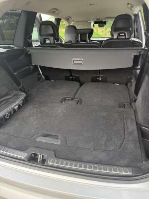 Grey Volvo XC90 2022 in Vilnius, with an engine capacity of 1.97 L and mileage of 124 thousand km for 45980 €, photo 17 on AUTOMOTO.COM.LV
