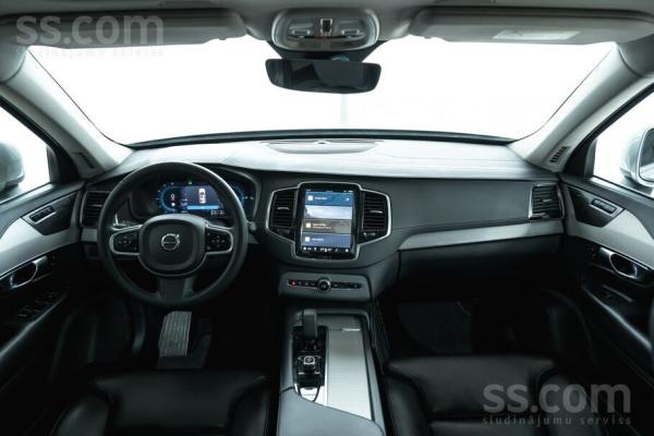 Grey Volvo XC90 2022 in Riga, with an engine capacity of 2.00 L and mileage of 81 thousand km for 45500 €, photo 4 on AUTOMOTO.COM.LV