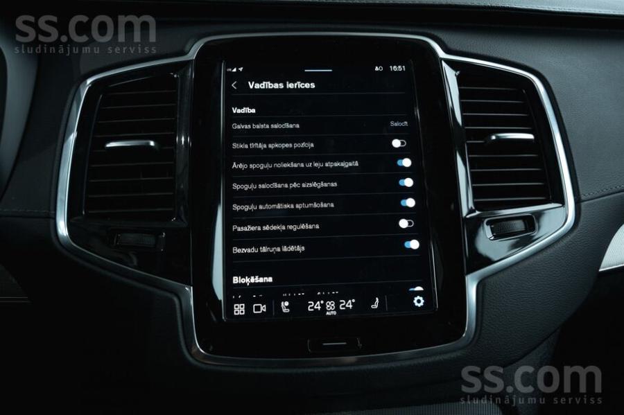 Grey Volvo XC90 2022 in Riga, with an engine capacity of 2.00 L and mileage of 81 thousand km for 45500 €, photo 19 on AUTOMOTO.COM.LV