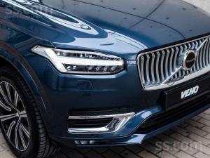 Grey Volvo XC90 2022 in Riga, with an engine capacity of 2.00 L and mileage of 93 thousand km for 38900 €, photo 4 on AUTOMOTO.COM.LV