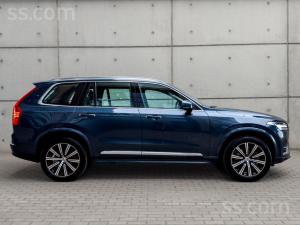 Grey Volvo XC90 2022 in Riga, with an engine capacity of 2.00 L and mileage of 93 thousand km for 38900 €, photo 5 on AUTOMOTO.COM.LV