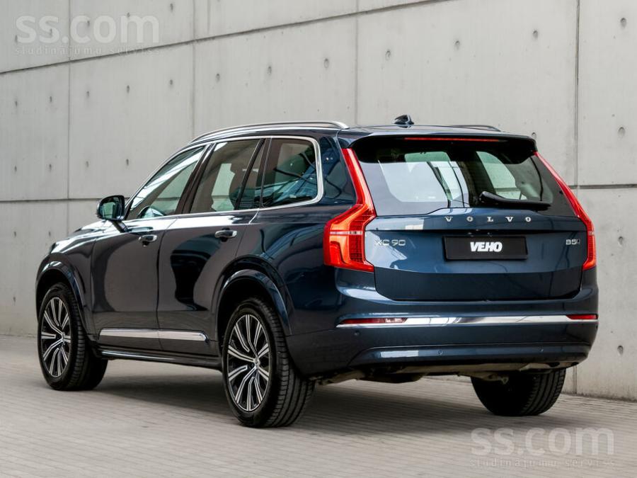 Grey Volvo XC90 2022 in Riga, with an engine capacity of 2.00 L and mileage of 93 thousand km for 38900 €, photo 8 on AUTOMOTO.COM.LV