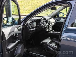 Grey Volvo XC90 2022 in Riga, with an engine capacity of 2.00 L and mileage of 93 thousand km for 38900 €, photo 11 on AUTOMOTO.COM.LV