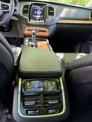 Pelēks Volvo XC90 2022 Viļņa, ar dzinēja tilpumu 1.97 L un nobraukumu 54 tūkst. km par 25500 €, foto 9 vietnē AUTOMOTO.COM.LV