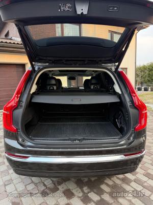 Pelēks Volvo XC90 2023 Tallina, ar dzinēja tilpumu 2.00 L un nobraukumu 60 tūkst. km par 63990 €, foto 21 vietnē AUTOMOTO.COM.LV
