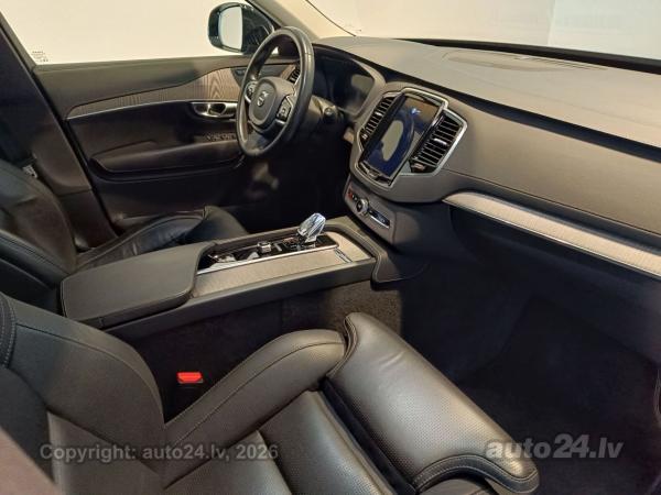 Grey Volvo XC90 2023 in Tallinn, with an engine capacity of 2.00 L and mileage of 78 thousand km for 55990 €, photo 8 on AUTOMOTO.COM.LV