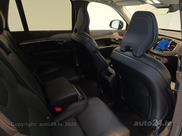 Grey Volvo XC90 2023 in Tallinn, with an engine capacity of 2.00 L and mileage of 78 thousand km for 55990 €, photo 9 on AUTOMOTO.COM.LV